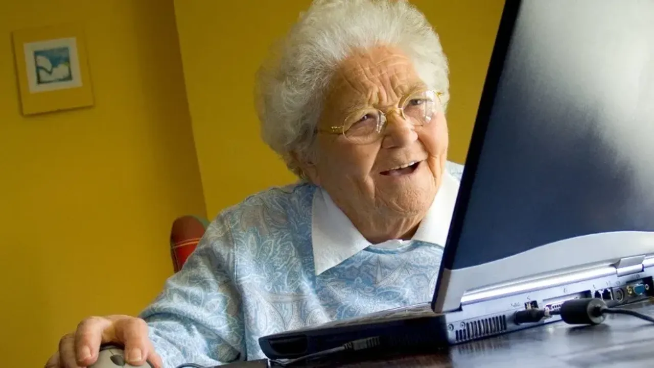 В России разработали оперативную систему для пожилых людей